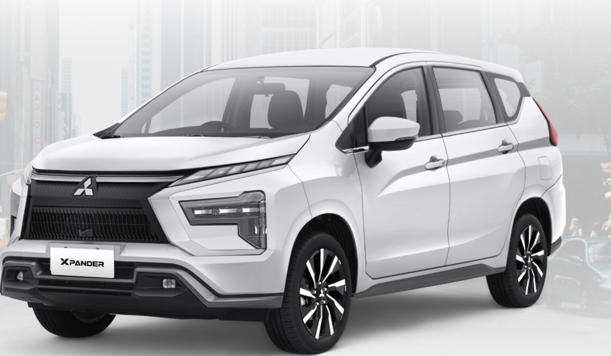 Mesin Diesel vs Hybrid: Adu Kuat Isuzu Panther Reborn 2026 dan Toyota ...
